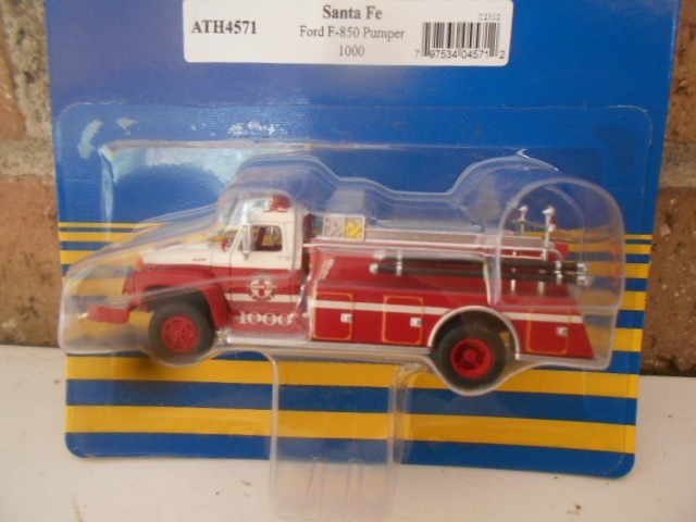 Athearn HO Ford V-8 F850 Santa Fe Railroad Fire Pumper Truck #1971 | eBay