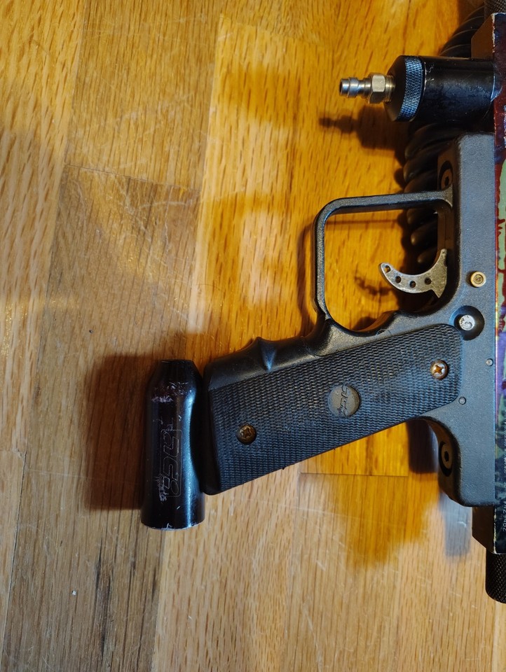 ACI F4 Illustrator Graffiti Paintball Gun - Rough Condition - Works | eBay