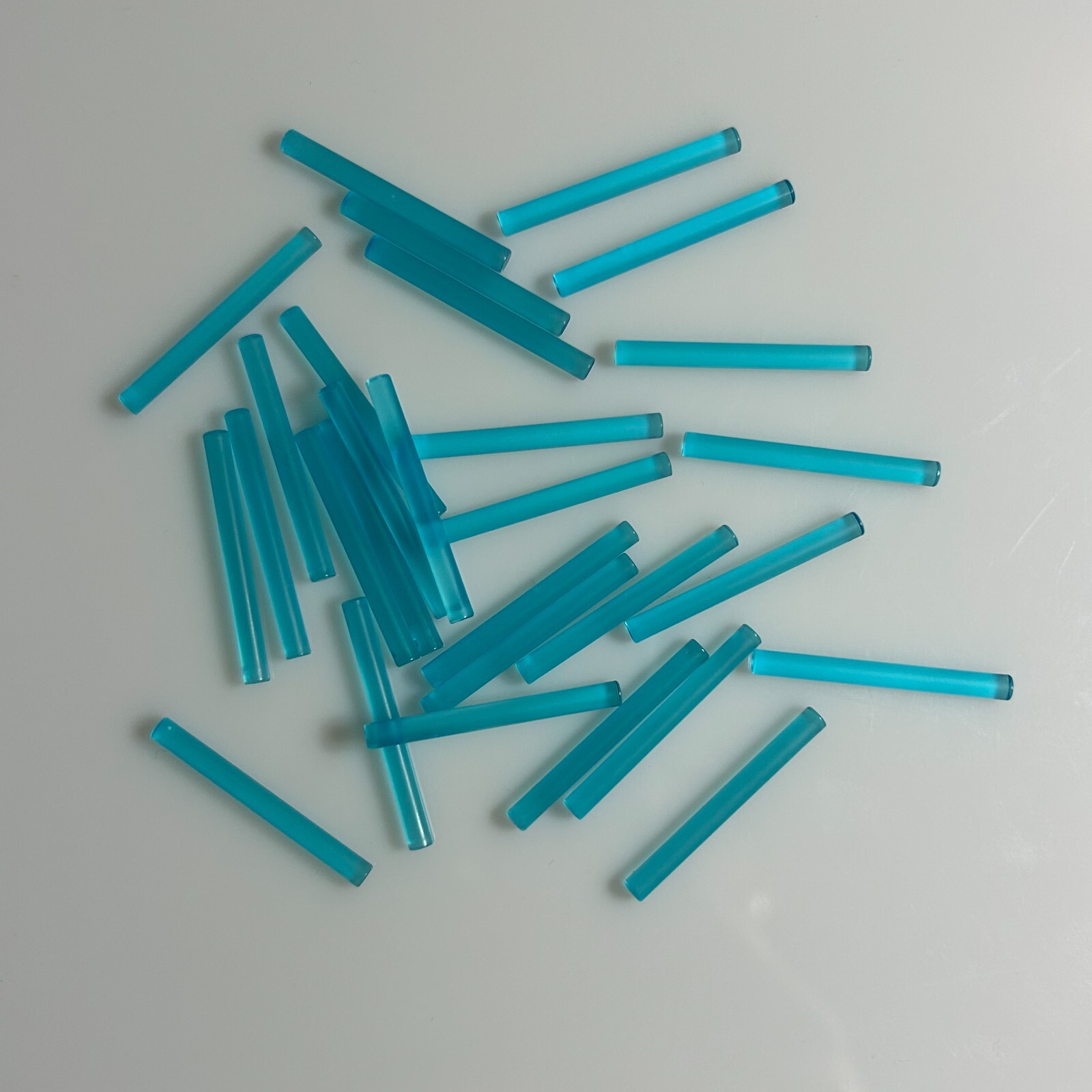 30 per lot NEW LEGO Transparent Light Blue SWORD BLADE 28697/6170187 ...