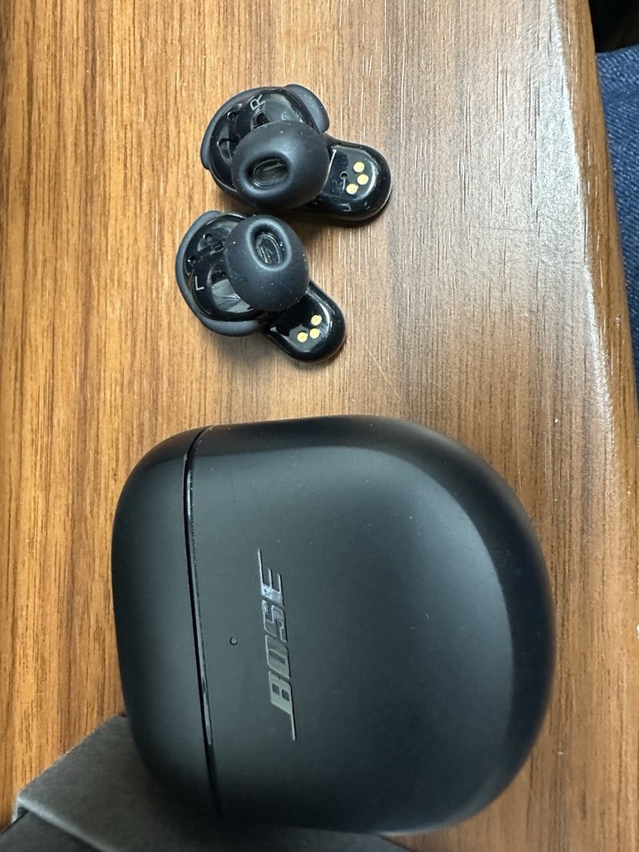 Bose QuietComfort Earbuds II 435911 Wireless Earbuds Cable And Pads ...