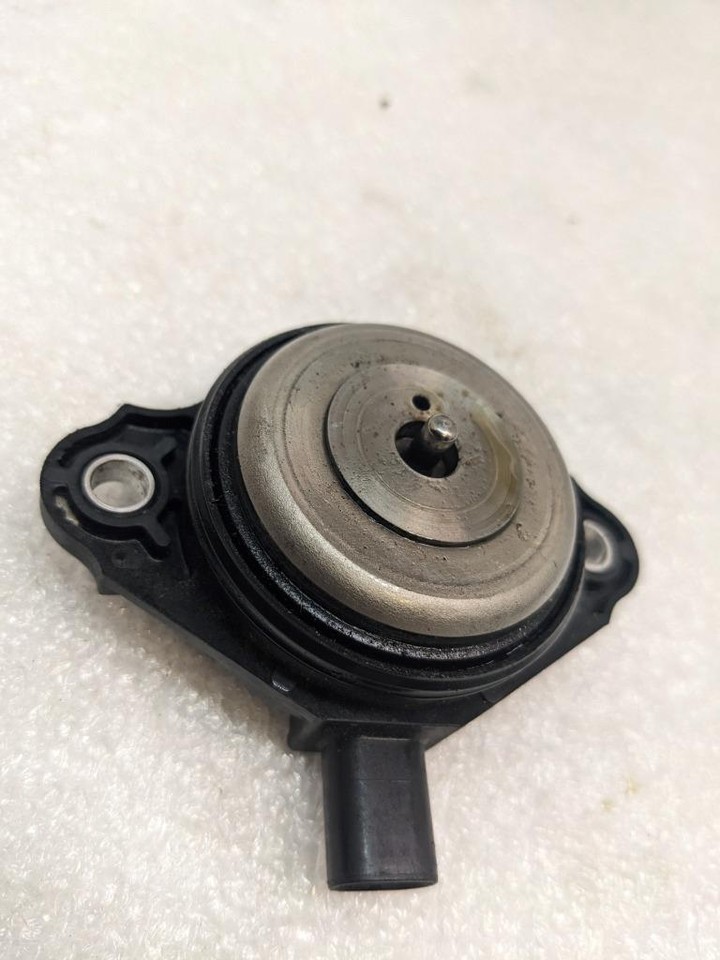 2015-18 PORSCHE MACAN CAMSHAFT TIMING ACTUATOR SOLENOID 94610505379 ...