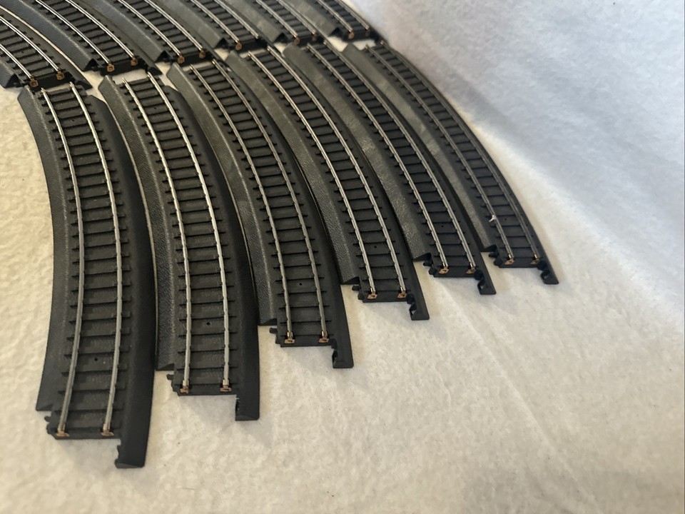Life-Like Power Loc HO Black Curved Track 12 Pieces For Train Set ...