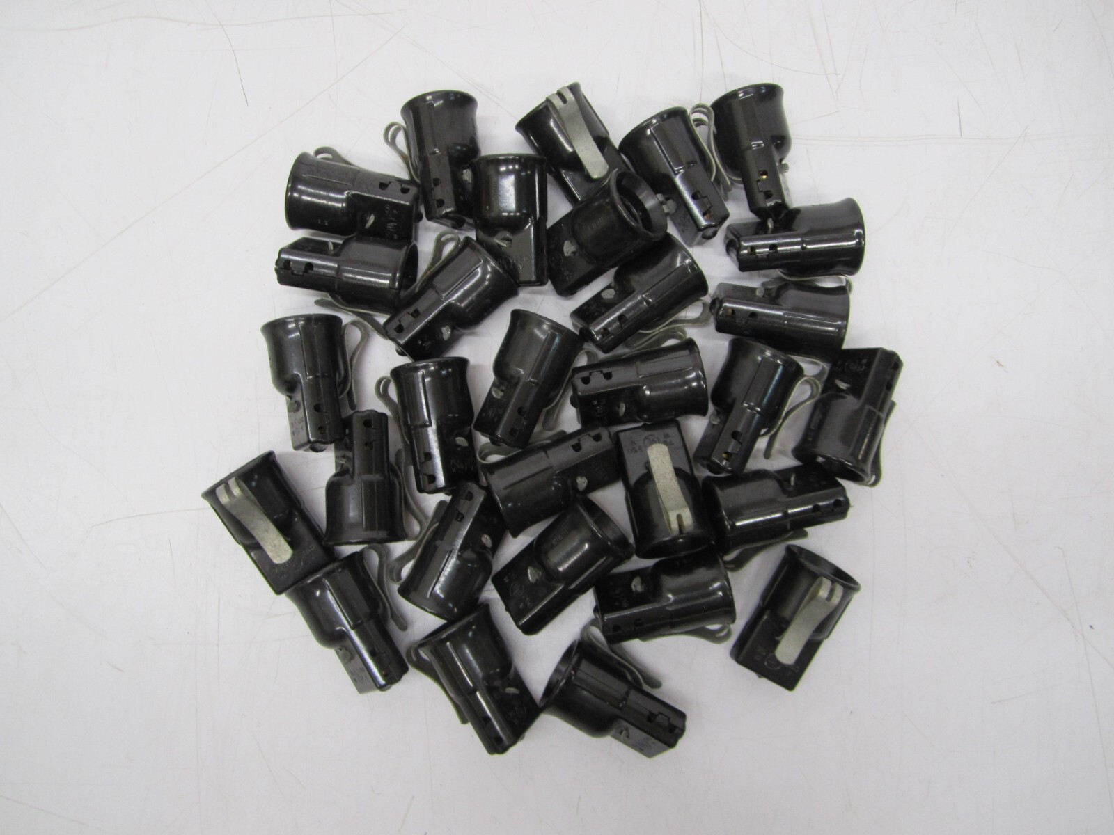 Lot 30 Vtg Plastic Self Piercing Wire Clip Clamp On C-9 Light Sockets ...