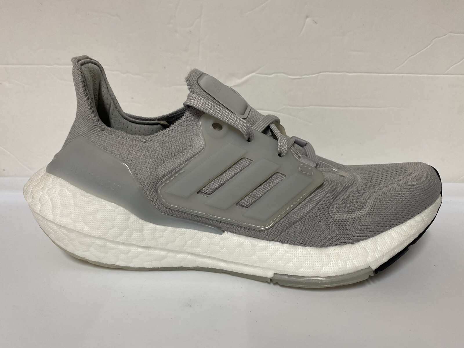 Adidas Ultraboost 22 Women's Size 6.5 Grey Running Shoes Sneakers ...