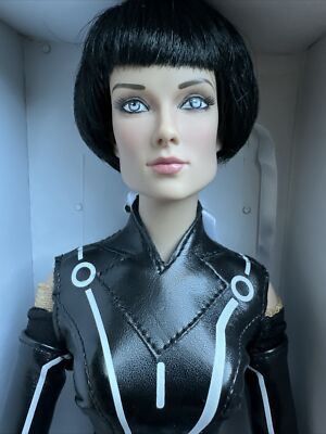 QUORRA Tonner Disney 2011 Tron Legacy OLIVIA WILDE 16”Dressed Fashion ...