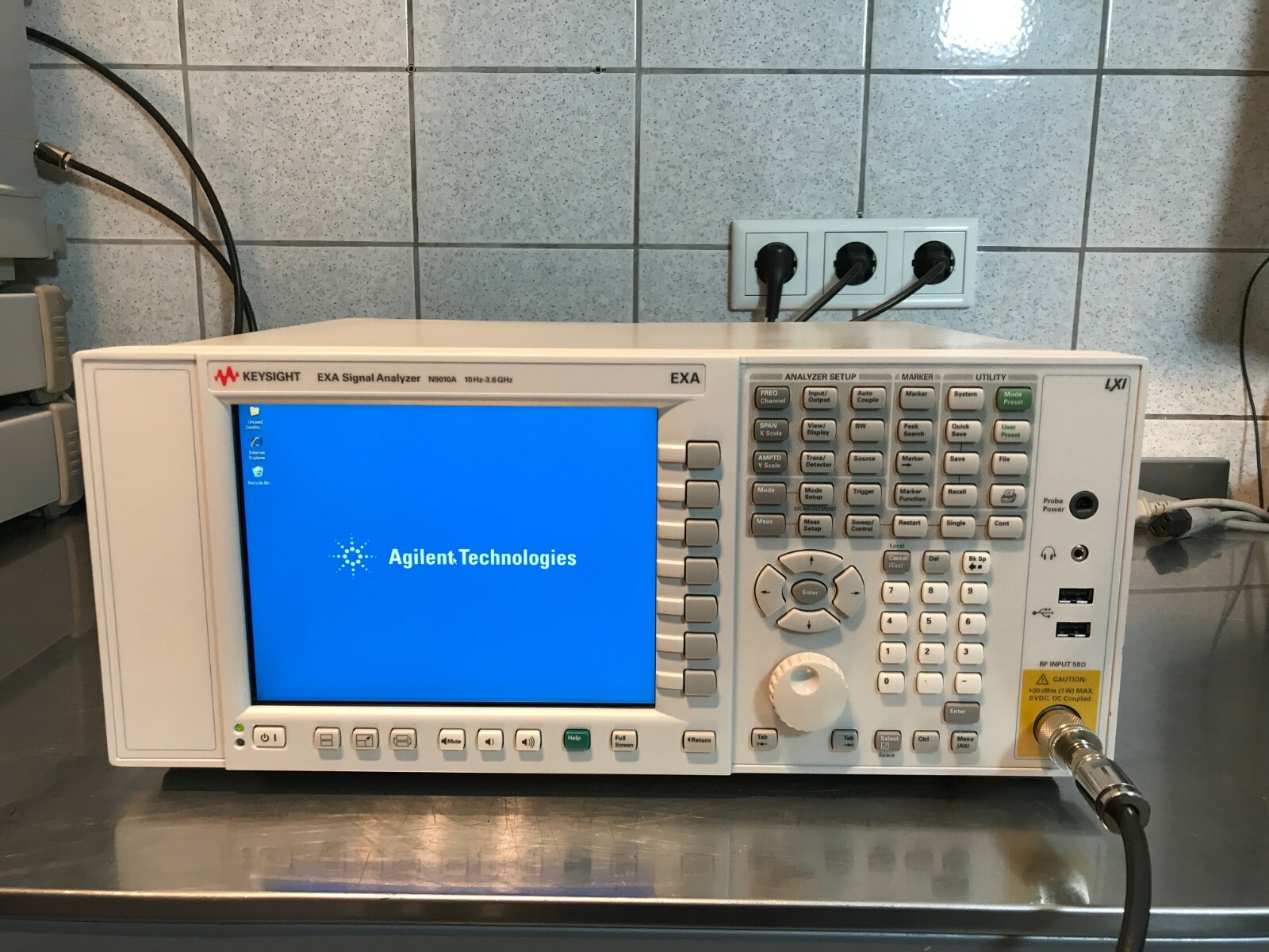 Agilent Keysight EXA N9010A Spectrum Analyzer 10Hz-3,6GHz lesen ! 6 Mon ...