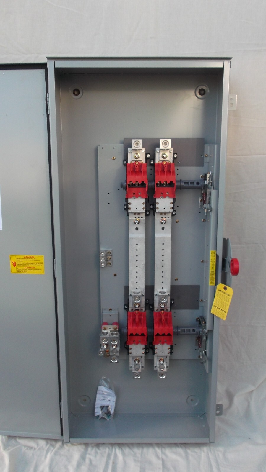 Eaton DT225URK-NPS Safety Transfer Switch Double Throw 2P 400A 240V Non ...