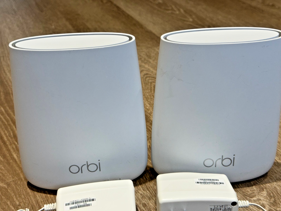 Lot 2 - NET-GEAR Orbi RBS20 SATELLITES Mesh-Wifi Pair Set | eBay
