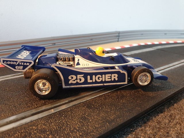 Vintage Scalextric C137 LIGIER Js11 Slot Car Boxed C1980 for sale ...