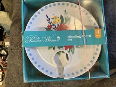 New Pioneer Woman Mingling Board Set 4 Appetizer Plates Holds Wine ...