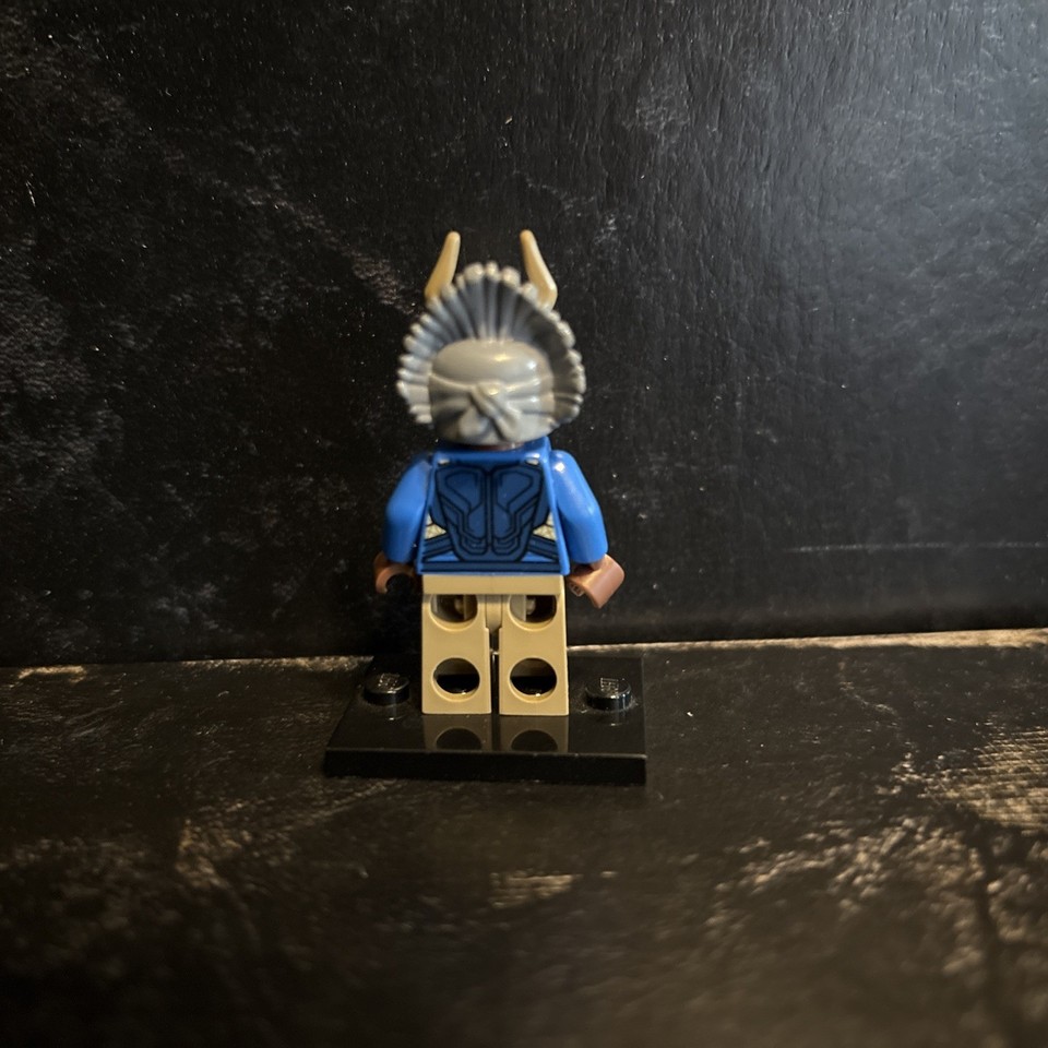 Lego Erik Killmonger Minifigure Marvel Super Heroes Black Panther 76100 ...