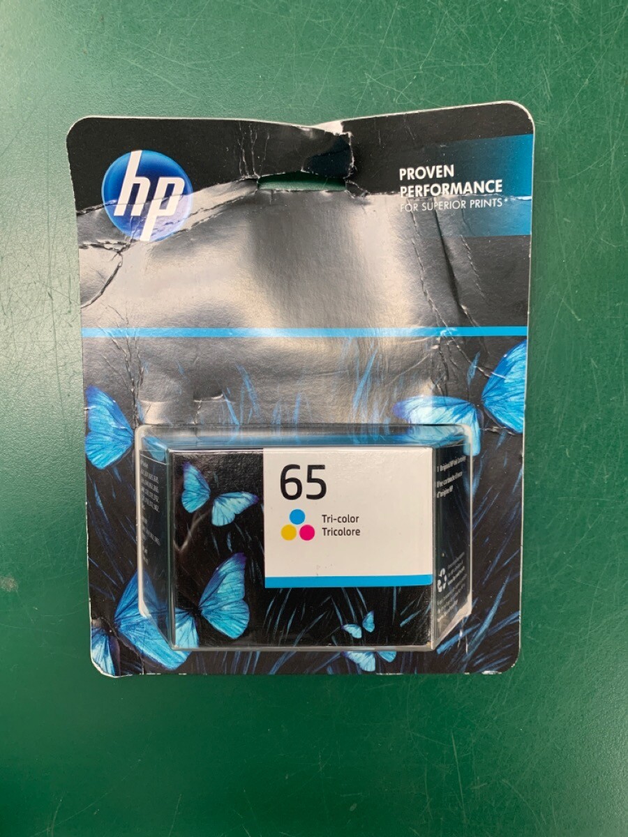 Hewlett Packard 65 Tri-Color Original HP Ink Cartridge EXP: 03/2025 ...