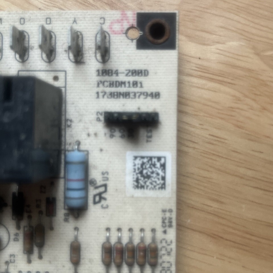 Goodman PCBDM101 Control Defrost Board 1084-200D PCBDM101S USED ...