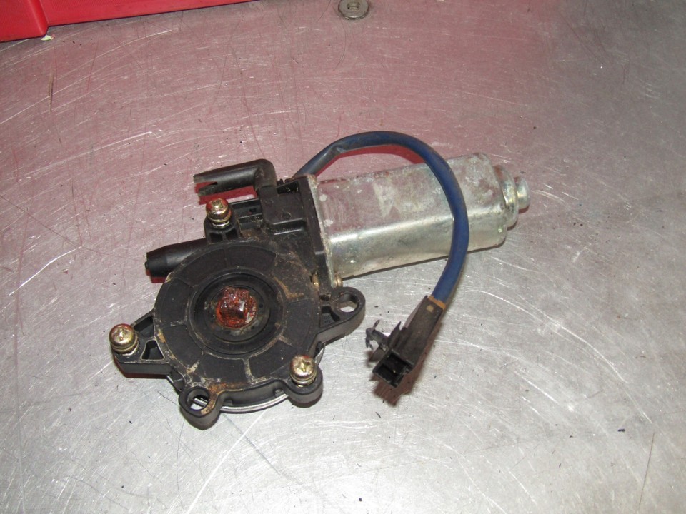 1995-1999 Nissan Sentra OEM LH driver side rear window motor 95 96 97 ...