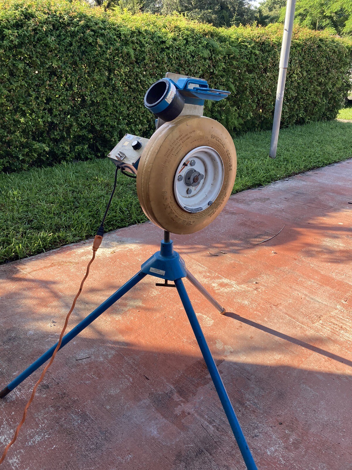 Jugs Jr. Pitching Machine | eBay