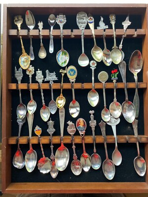GRANDMA'S 32 SOUVENIR SPOON COLLECTION & DISPLAY CASE Presidents ...