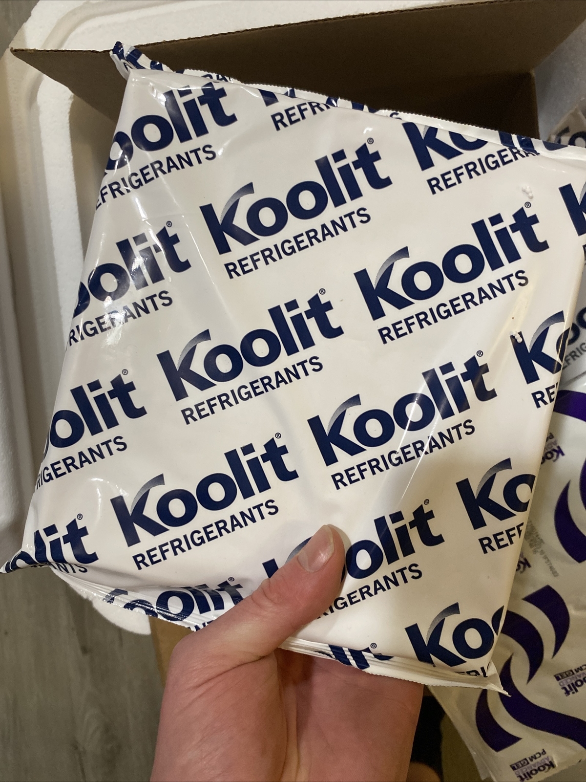 Kool Temp medium Styrofoam Insulated Shipping Cooler Box 17”x17"x14” w ...