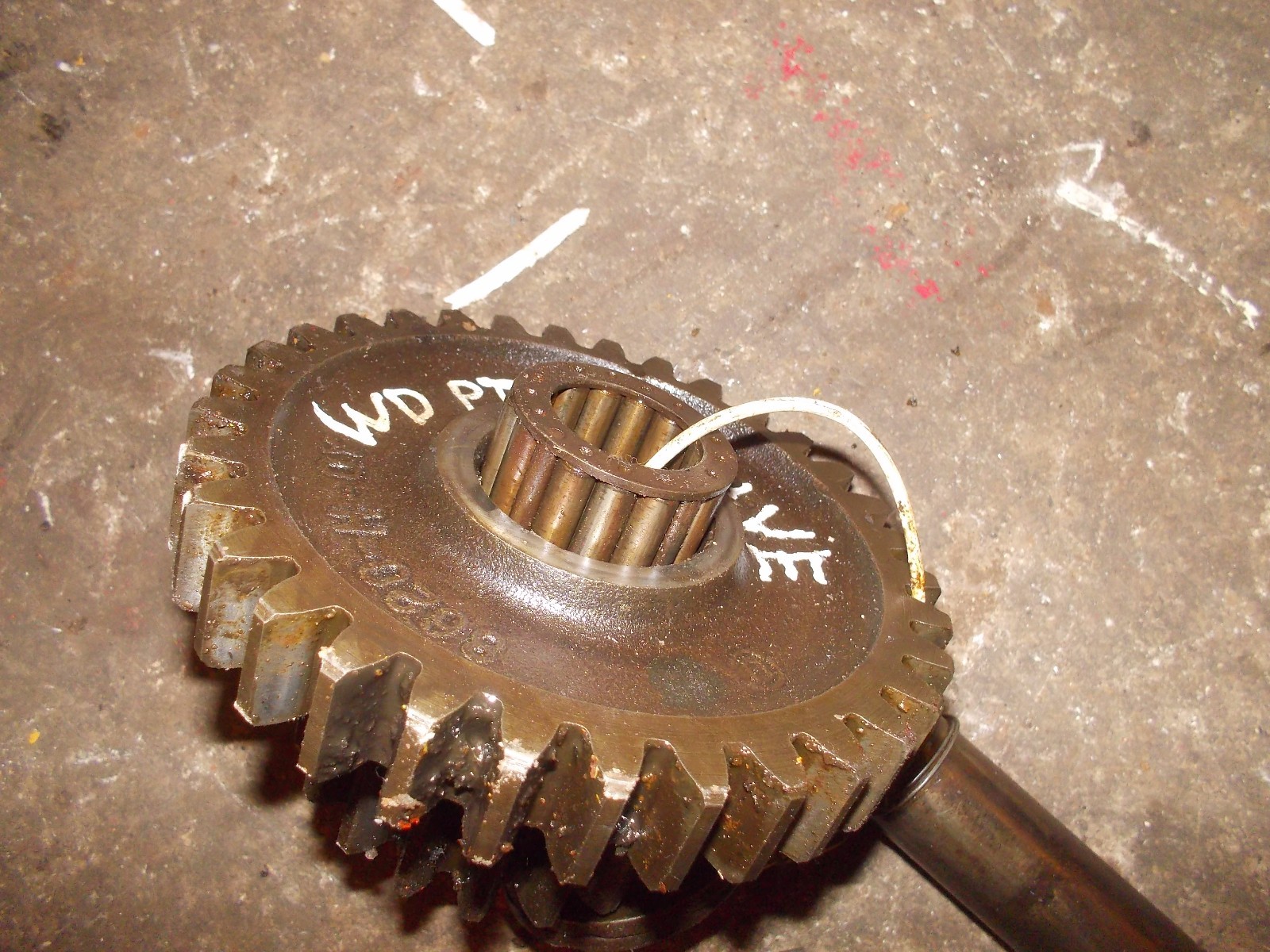 Allis Chalmers WD WD45 45 Tractor Power Take Off PTO gear box pin ...
