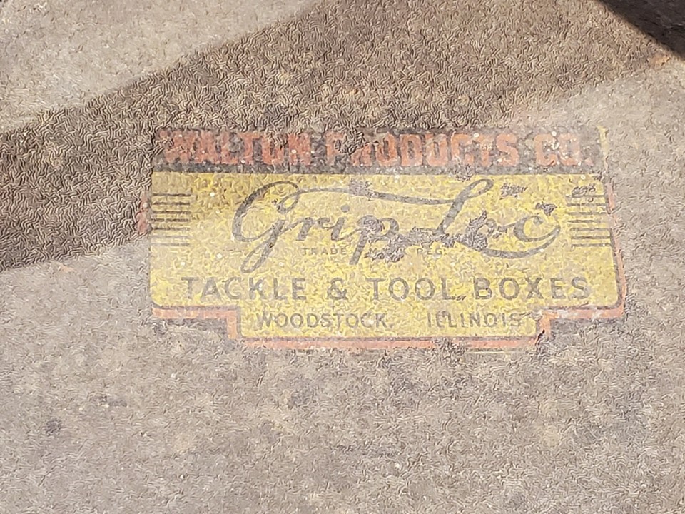 Vintage Grip-Loc Brown Metal Tackle / Tool Box Walton Products Made in ...