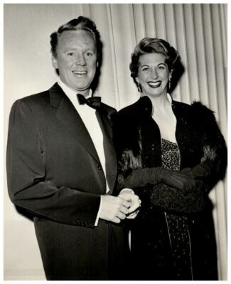 Van Johnson & wife Vintage Hollywood event rare Candid original Stamped ...