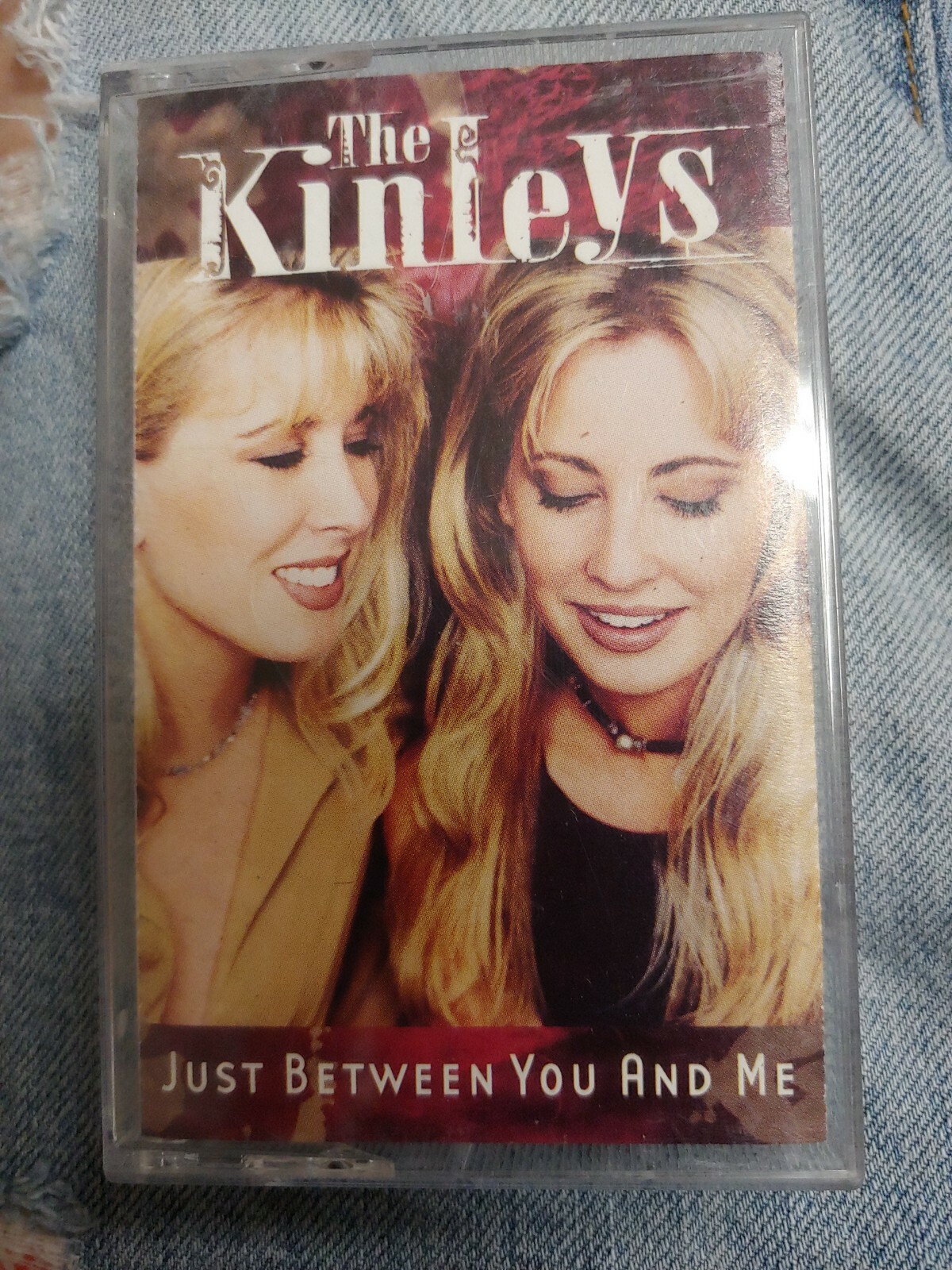 THE KINLEYS JUST BETWEEN ME AND YOU CASSETTE TAPE Epic Country 🇺🇸 1997 ...