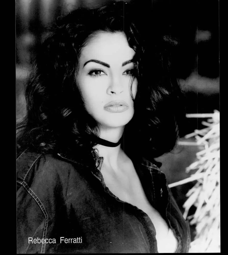 Rebecca Ferratti's Instagram, Twitter & Facebook on IDCrawl