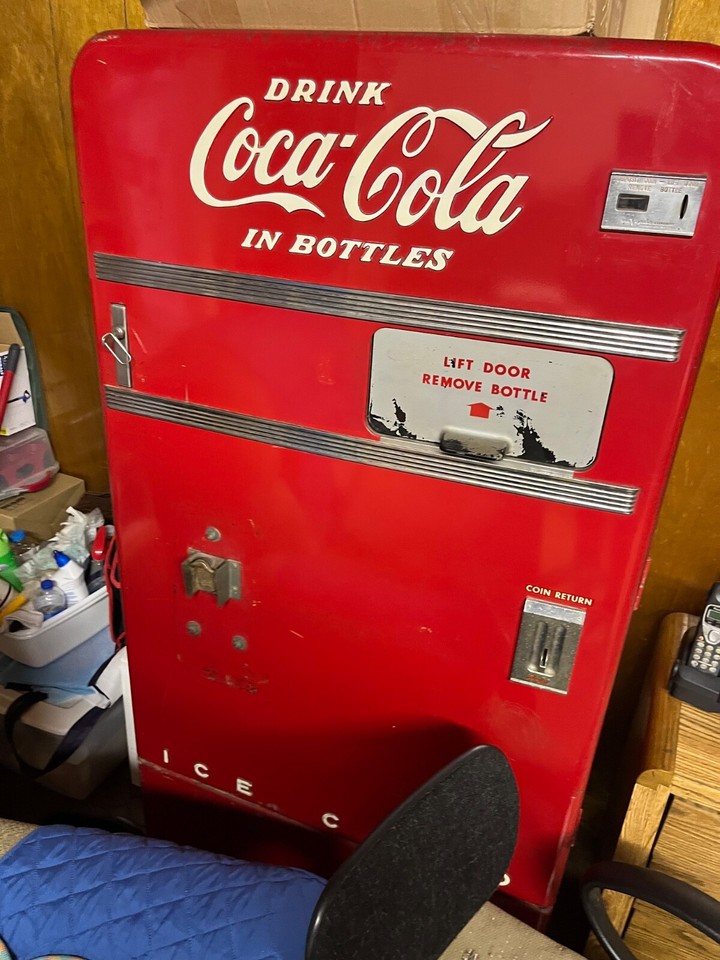 Antique Coke Machine Model F83H5Exceptional Condition, Still Runs ...