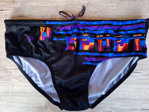 SPEEDO Vintage swimwear for men, great design, brief style, size 8 (XXL ...