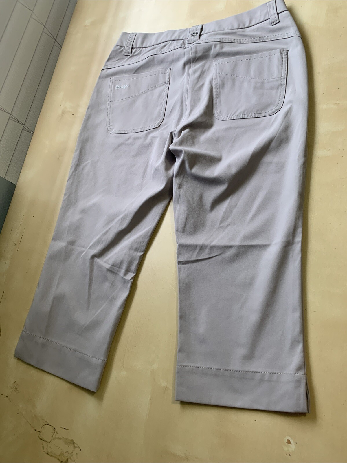 Daily Sports Lyric Capri 283/262 306 Womens size 6 Raw beige Golf pants ...