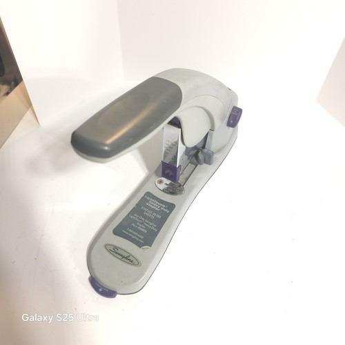 Swingline 90010 Light Touch HD Heavy Duty Stapler 20 - 120 SHEETS ...