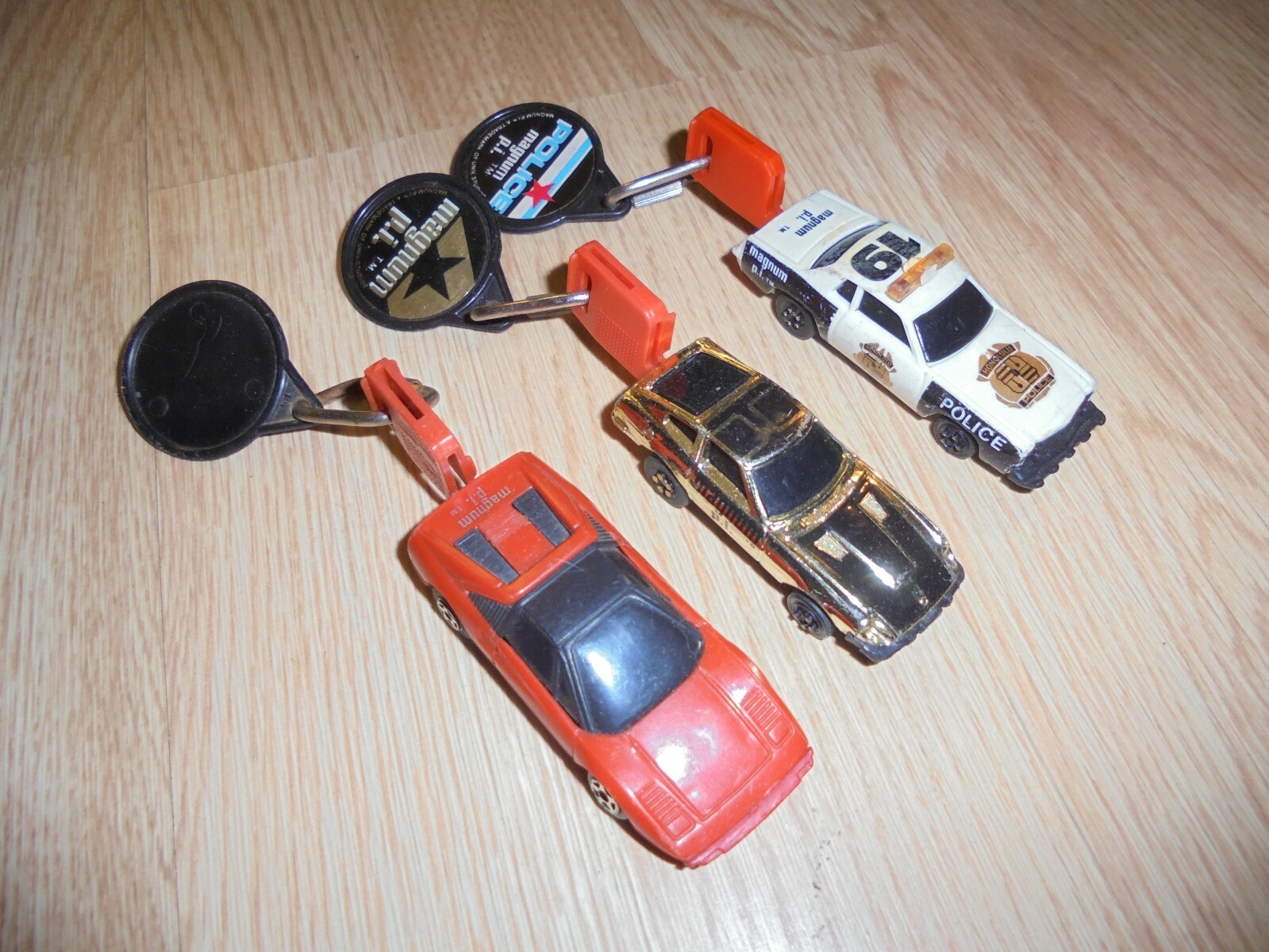 LOT OF 3 MAGNUM PI KIDCO BURNIN KEY CARS~FERRARI/DATSUN 280/POLICE~VERY ...