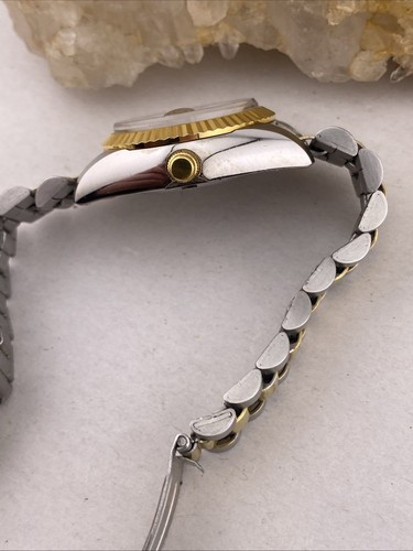 Ladies Elgin Diamond Accent Quartz 100M Diver Style Watch With New ...