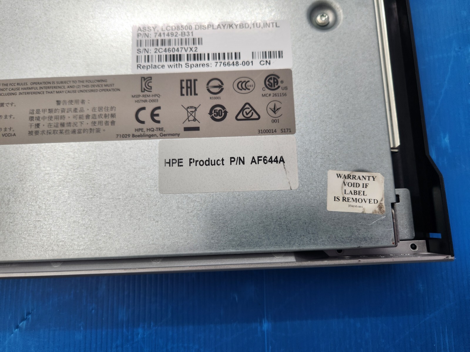 HPE LCD8500 1U INTL Rackmount Console Kit 741492-B31 776648-001 AF644A ...