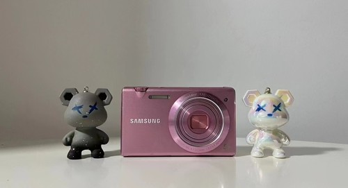 Samsung MV800 Flip-out Vlog Camera w/Battery Good Condition--Pink ...