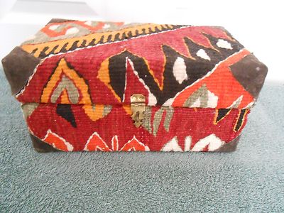 VINTAGE GEOMETRIC CARPET COVERED BOX WITH LEATHER CORNERS--10 1/2" X 6 ...