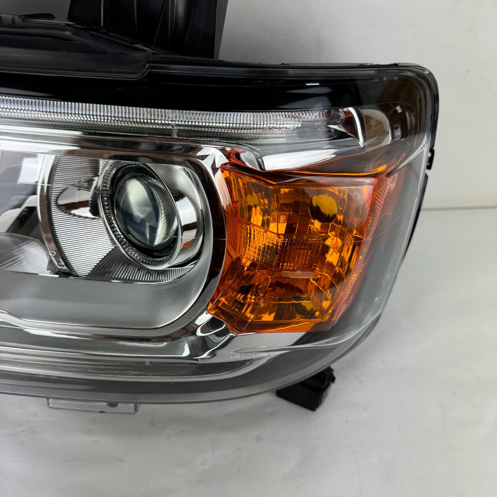 OEM 2015 - 2022 GMC Canyon Left Driver Halogen LED Projector Headlight ...