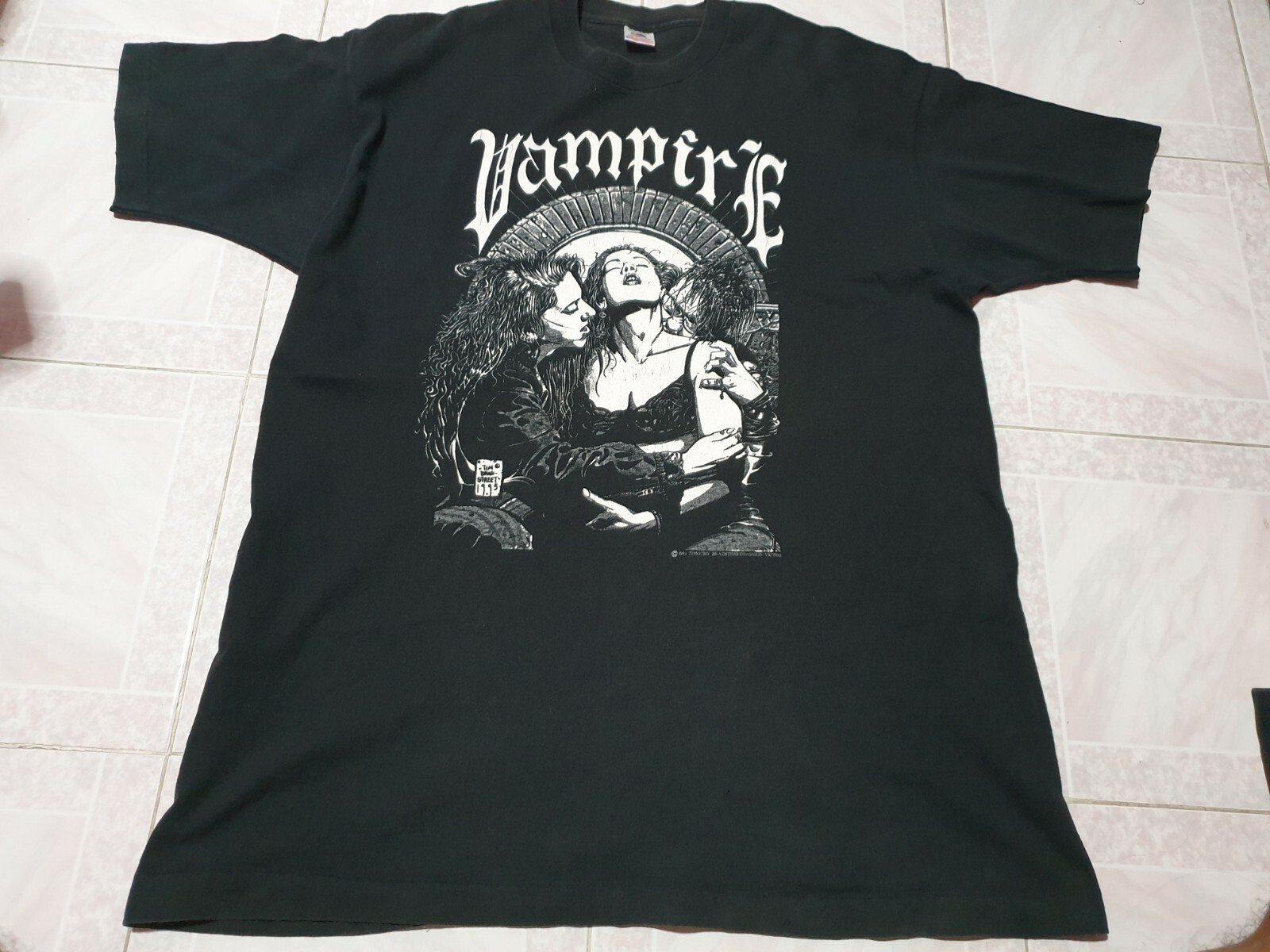 VINTAGE 1994 FASHION VICTIM VAMPIRE THE MASQUERADE T-… - Gem VINTAGE 1994 FASHION VICTIM VAMPIRE THE MASQUERADE T-… - Gem