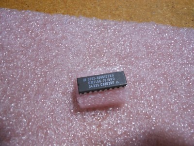 AMD MICRO CIRCUIT # 5962-8608102RX NSN: 5962-01-262-0195 # AM2168-70 ...