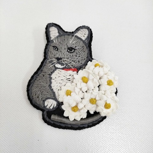 la fleur Jay cat Jay brooch regular p 46200 yen c2505 brooch gray ...