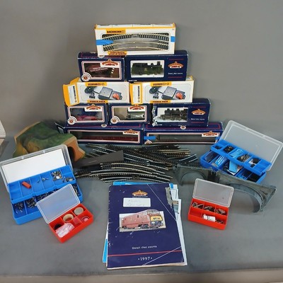 Bachmann Model Train Track Wagon Coach & Accessory Bundle 41281 69025 ...