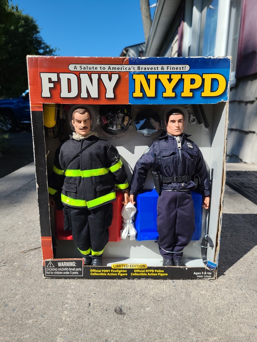 Real Heroes Limited Edition FDNY & NYPD Firefighter Police Officer 9/11 ...