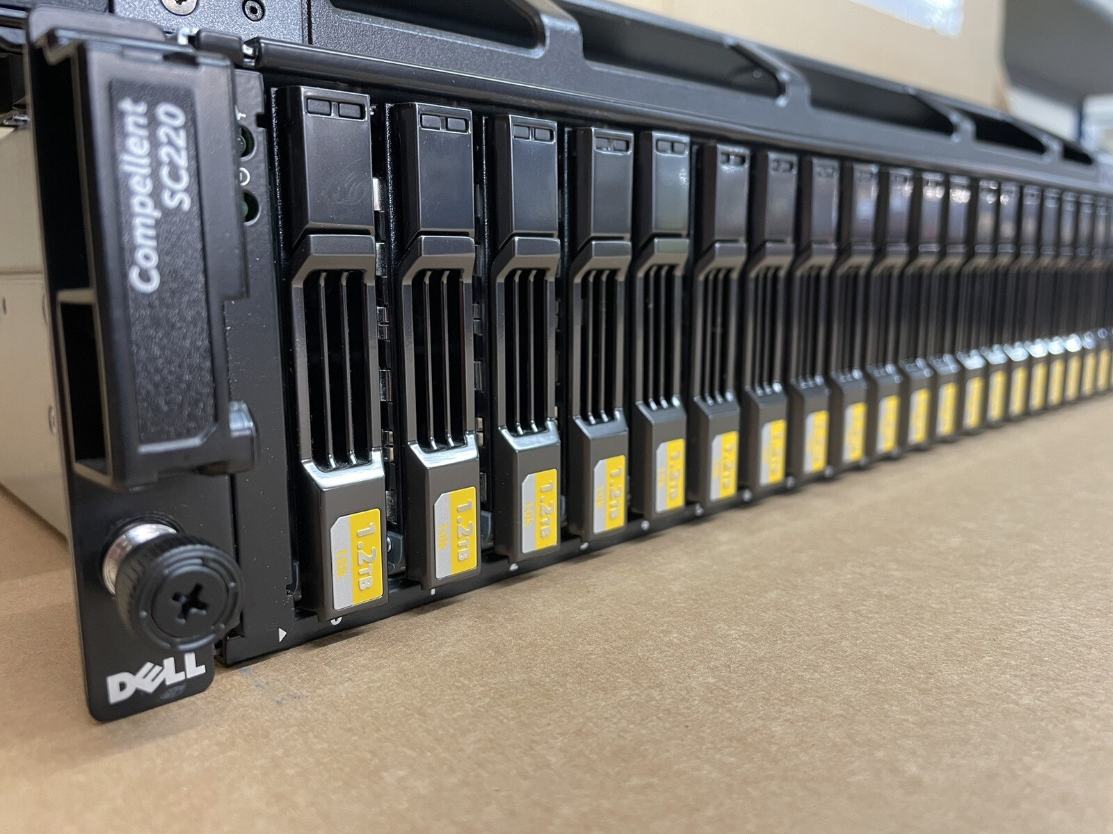 Dell SC220 JBOD 24x 2.5" Bay 2x SC2 Controller 2x PSU 24x 1.2TB HDD 28 ...