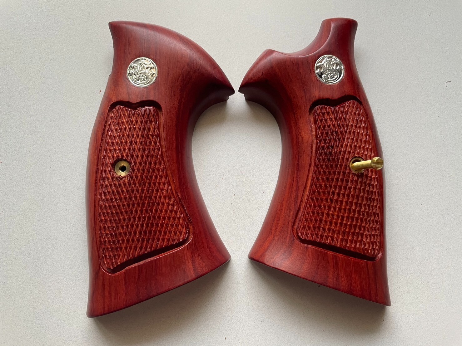 N Frame Grips S&W K/L Frame Round Butt Revolver Grips - Panel L Frame Grips