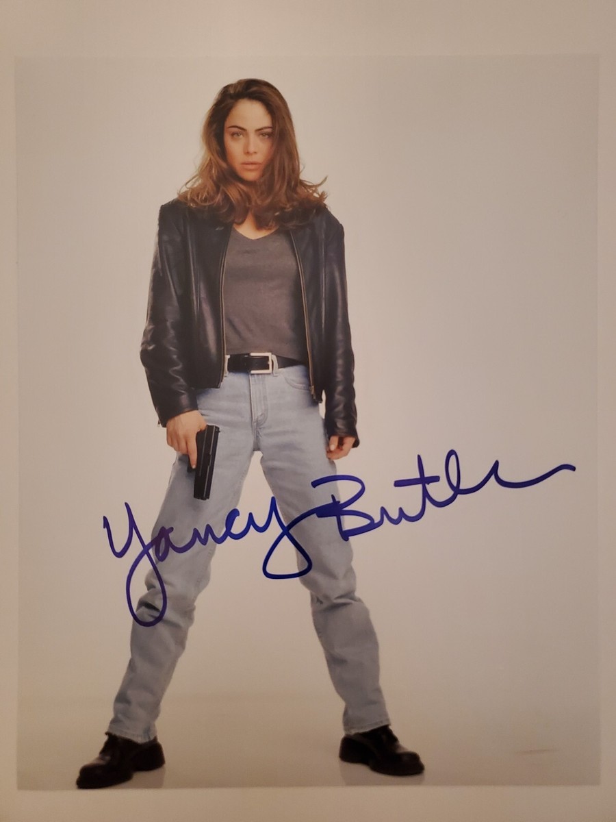Yancy Butler 2014 Witchblade Star Yancy Butler Signed Photo