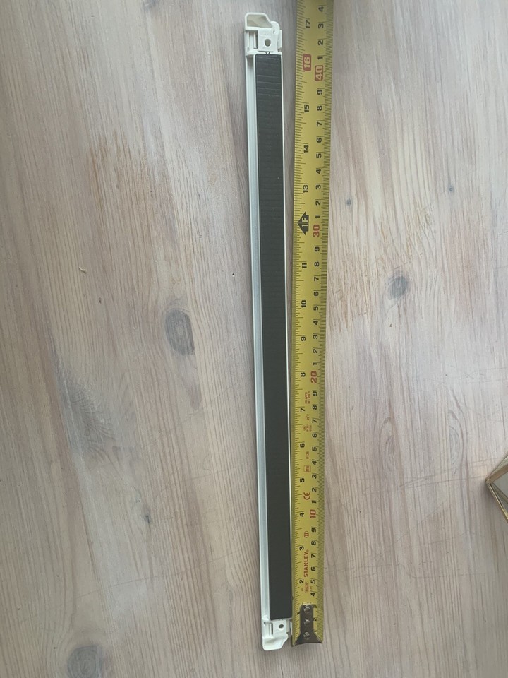 2x White Titon Insulating Vents Window Ventilation uPVC/Timber Double ...