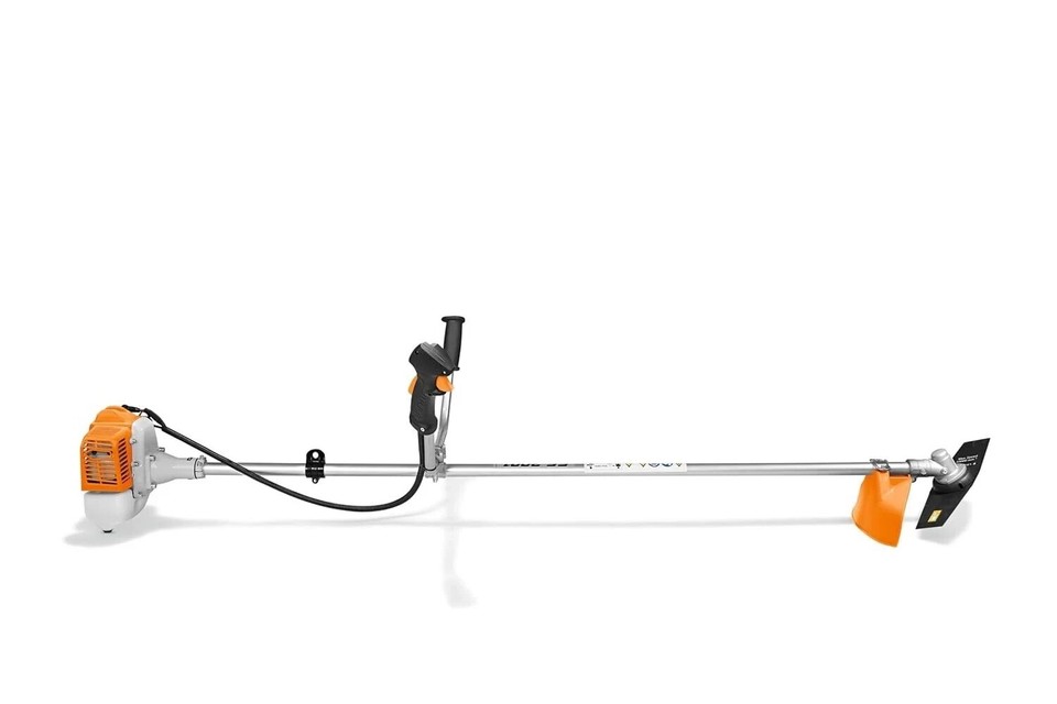 STIHL FS 3001 PETROL BRUSHCUTTER: EFFICIENT MOWING of LARGER GREEN ...