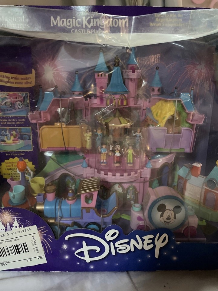 -Disney's Magic Kingdom Castle Playset, Peter pans flight, and dumbo | eBay