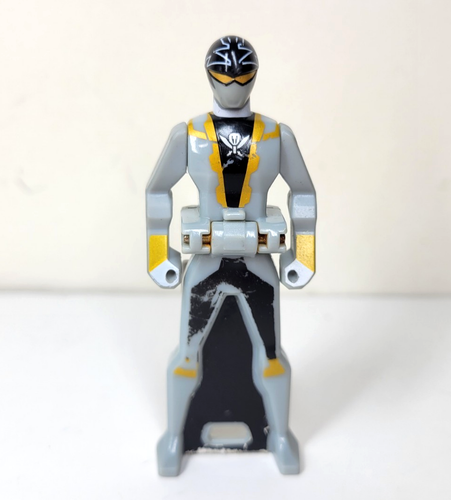 Gokai Silver Ranger Key DX Gokaiger Kaizoku Sentai Power Rangers Bandai ...