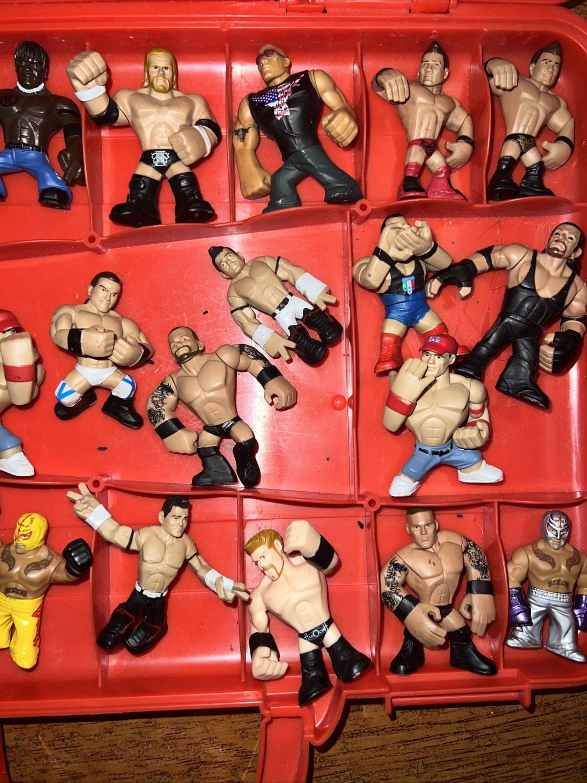 2011 WWE Wrestling Rumblers Money in the Bank Briefcase Ring w 35 Mini ...