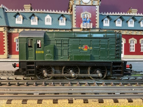 HORNBY 'OO' GAUGE R156 BR GREEN CLASS 08 D3010 DIESEL SHUNTER ...